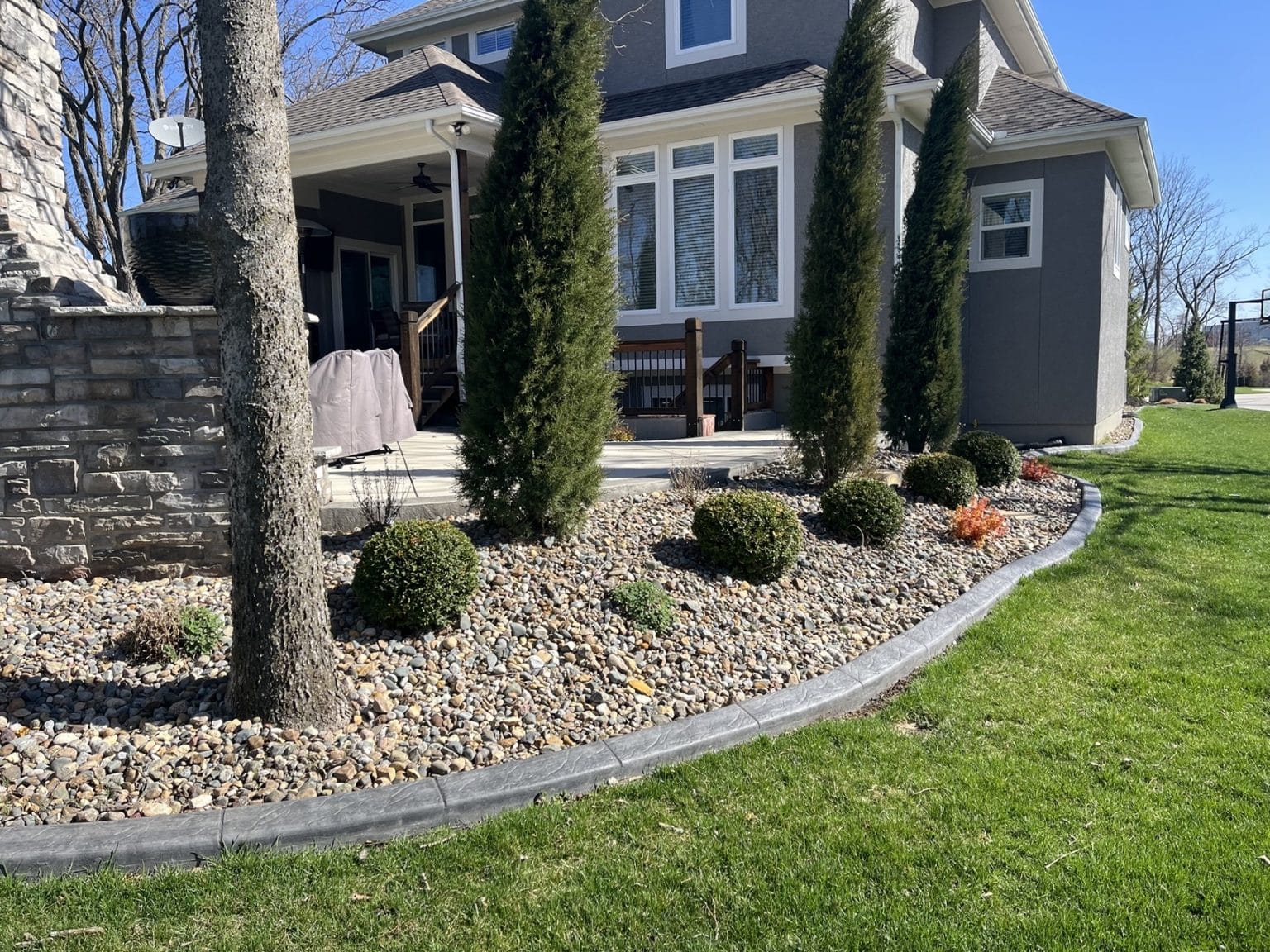 Decorative, elegant concrete curbing and edging